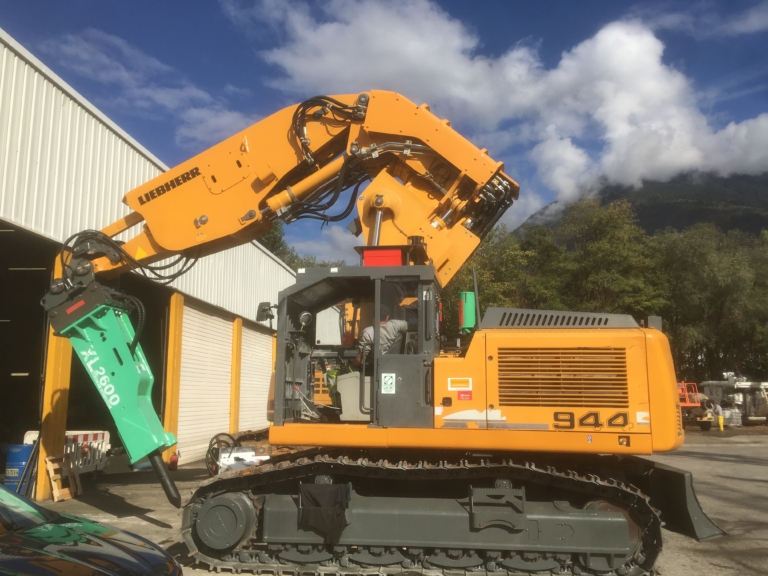 Matériel – Liebherr 944 Tunnel – Sotrabas